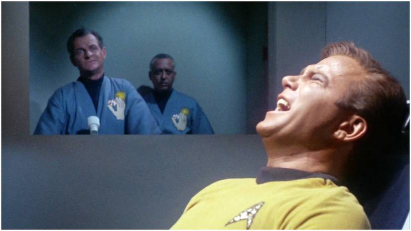 Star Trek: 25 Things About Captain Kirk That Make No Sense