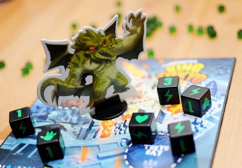 10 Cheap Tabletop Games That Everyone Will Enjoy (& Understand)