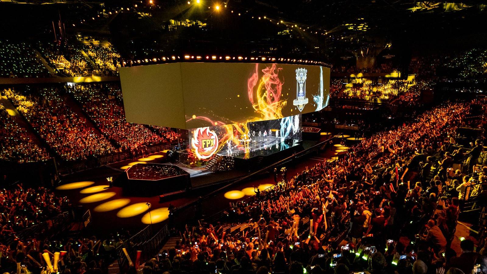 FunPlus Phoenix Win League of Legends World Championship