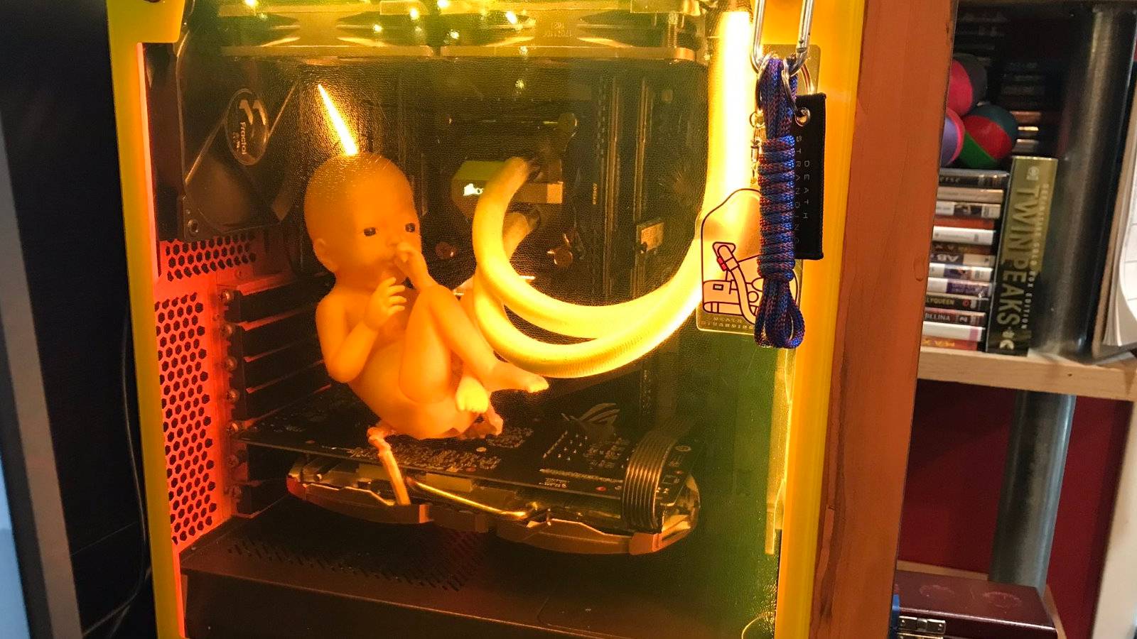 Check Out This Death Stranding PC Build, Complete With Bridge Baby