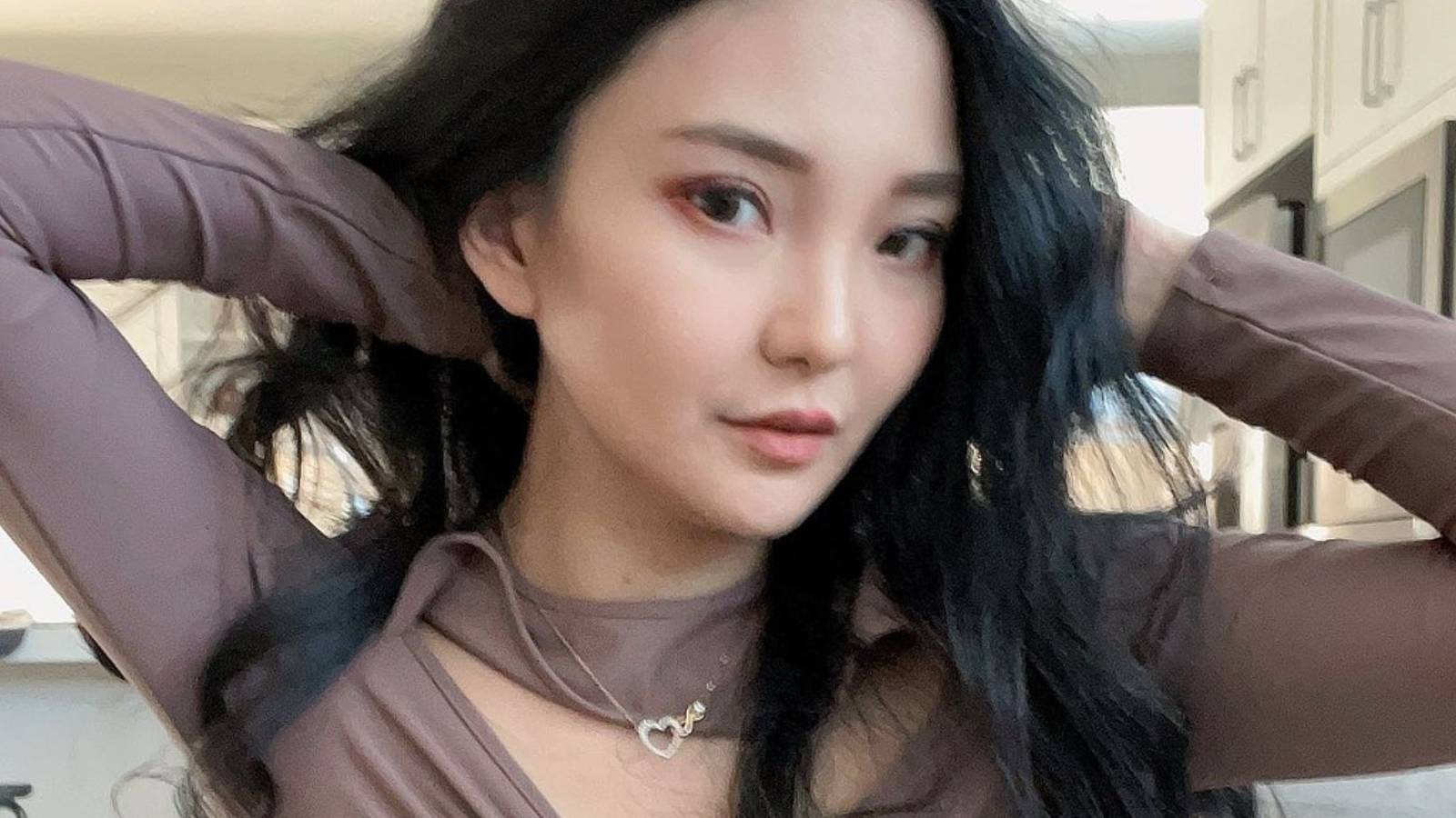 CodeMiko Uses Shock Collar On Herself, Gets Twitch Ban