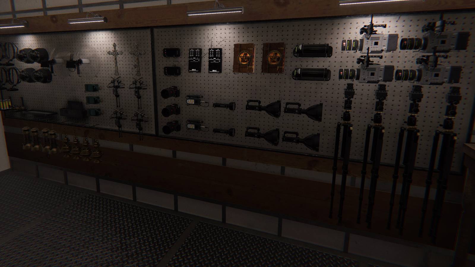 How To Upgrade Your Equipment In Phasmophobia