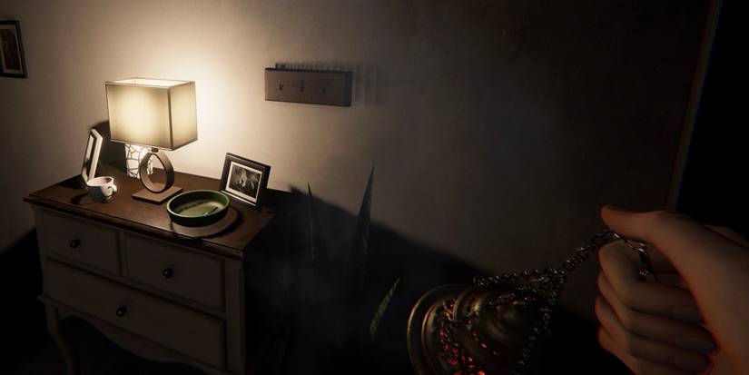 How To Upgrade Your Equipment In Phasmophobia