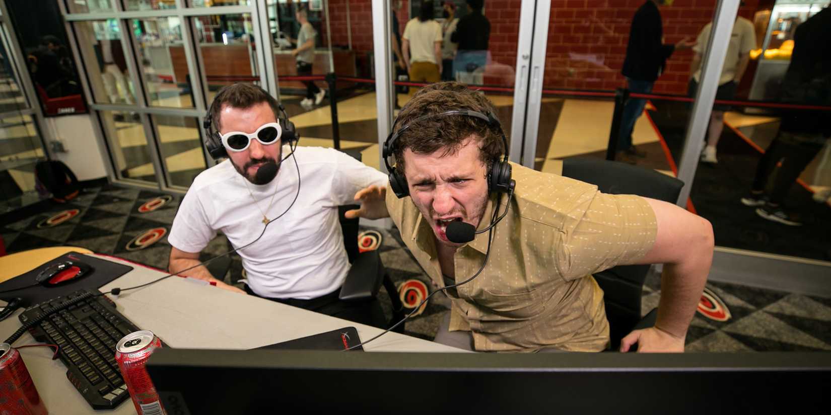 Apex Legends B-Stream: How NiceWigg And Greek Made The ALGS Fun Again