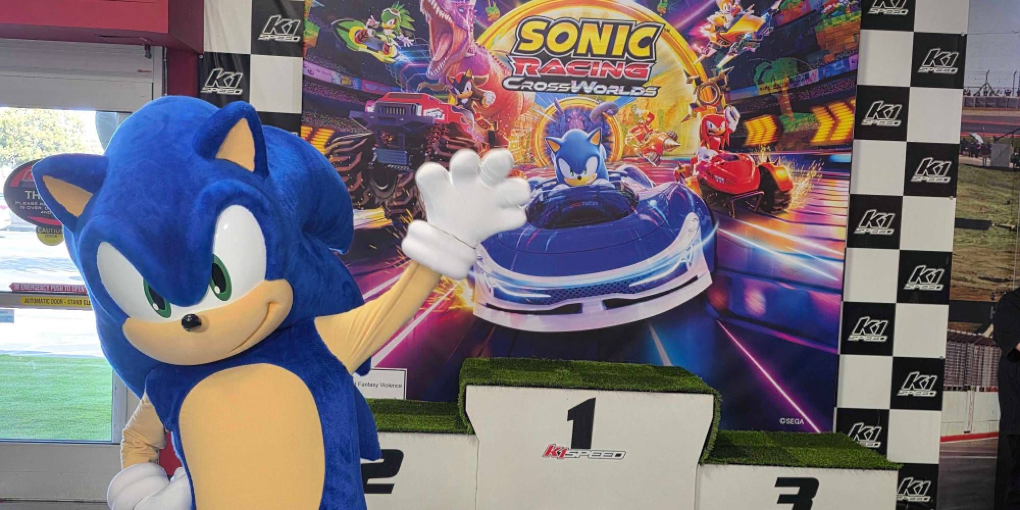 Sonic Racing: Crossworlds Fans Can't Believe Sonic Flirts With Rouge
