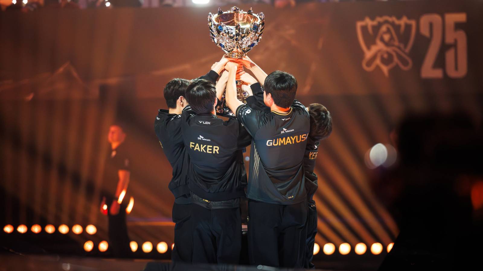 Elon Musk Has Challenged The League Of Legends World Champions To Play ...