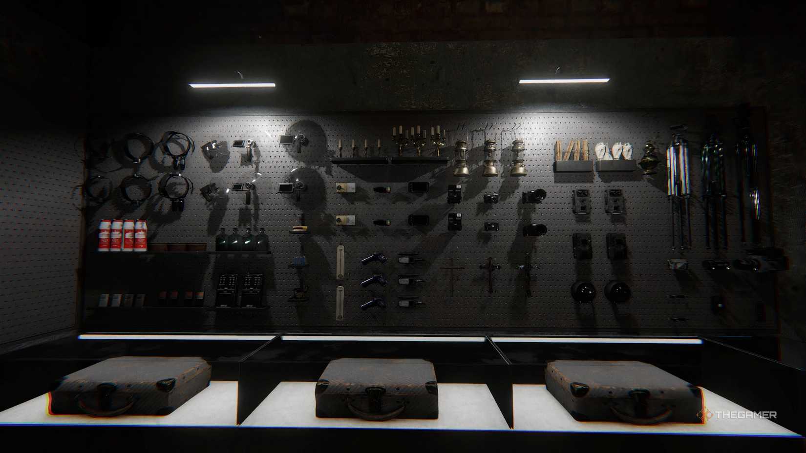Every Levelled Unlock In Phasmophobia