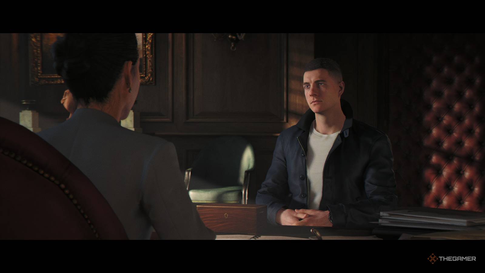 How Many Chapters Are In 007 First Light?